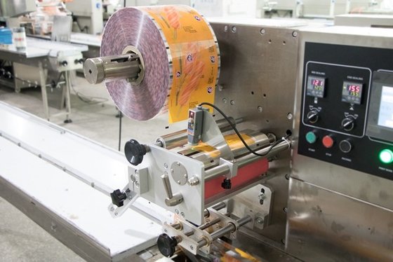 hot sell Multi-function automatic cookies bread wafer food packaging machine