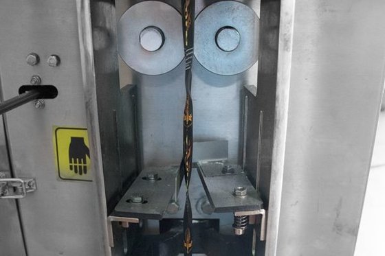 high accuracy factory price Autompatic tomato ketchup /fruit juice packing machine