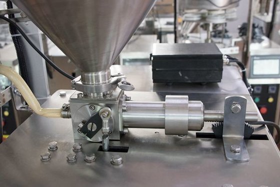 high accuracy factory price Autompatic tomato ketchup /fruit juice packing machine