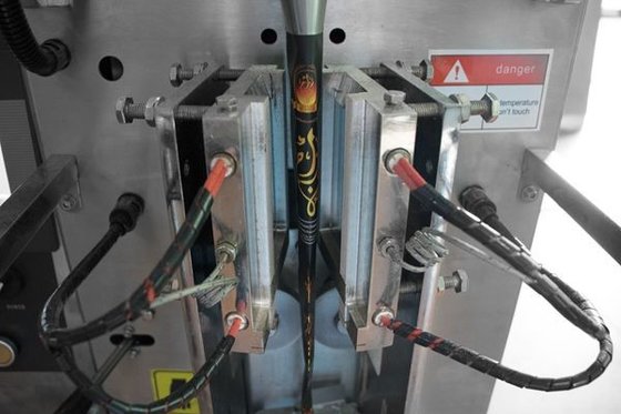 high accuracy factory price Autompatic tomato ketchup /fruit juice packing machine