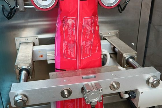 good quality Stainless Steel snack packing machine/Potato Chips packaging machine/Puffed Food packaging machine