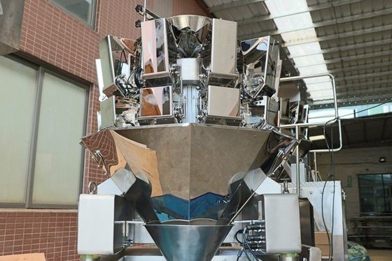 Stainless Steel snack packing machine/Potato Chips packaging machine/Puffed Food packaging machine