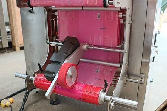 good quality Stainless Steel snack packing machine/Potato Chips packaging machine/Puffed Food packaging machine