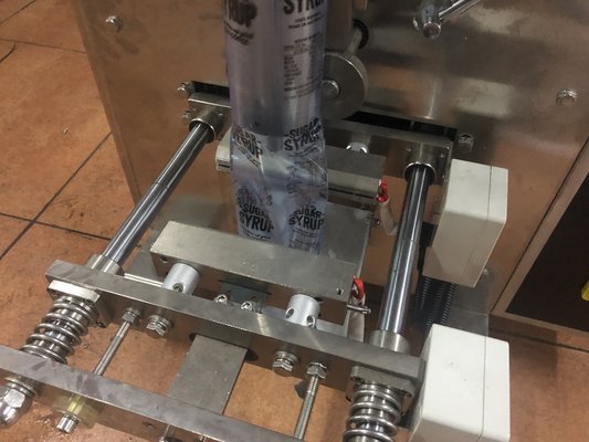 Fctory price Automatic Horizontal Pillow Type Packing Machine For Biscuit Cookie break in business
