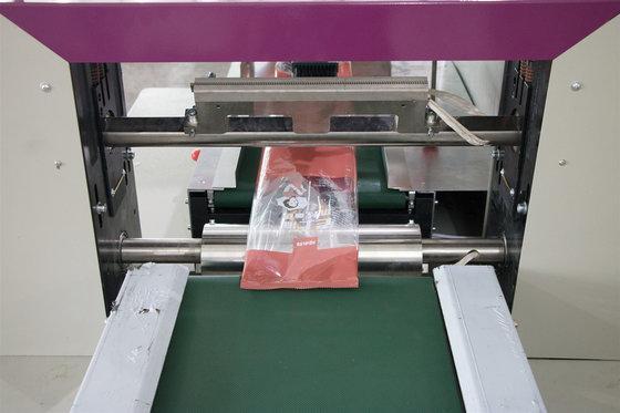 China Nitrogen Air Filling Cake Croissant Bread egg yolk pie bread Packing Machine factory price