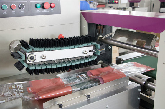 China factory price Nitrogen Air Filling Cake Croissant Bread egg yolk pie bread Packing Machine