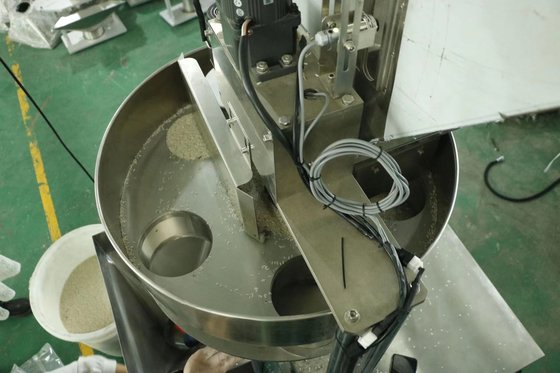 Semi-Automatic 250g 500g 1000g 1200g 2500g salt chili powder cashew nut packing machine packing machine nut