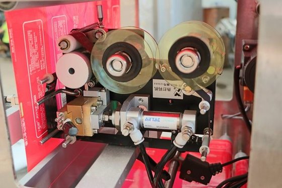 10-999g Granules Seed Weighing Quantitative Filling Machine manufacturer crackers filling bag Packing machine