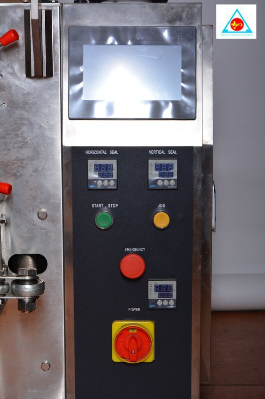 Easy Operation hot sale automatic high speed 3 in 1 coffee powder Vertical packing machine price