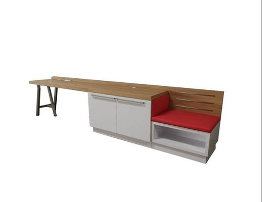 Hilton Garden Inn Modern Luxury High pleasure laminate with white and oak finish streamline unit with linear desk