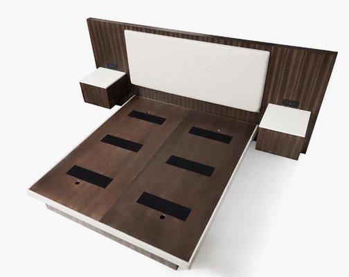 Hyatt Regency 5-star hotel new design zebra wood veneer king size headboard with platform bed base and nightstand