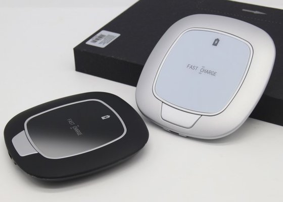 Funny Unique Electronic Gifts  Universal Wireless Fast Charging Pad  For Qi Compatible Phones