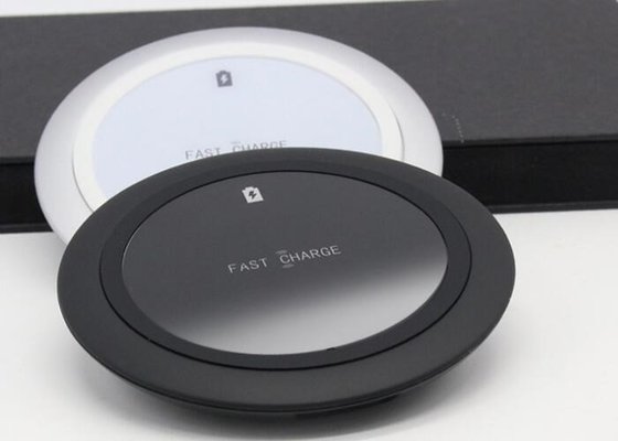 Electric Cool Electronic Gifts Fast 10W  Wireless Charging Pad Anti - Slip Strap Mat
