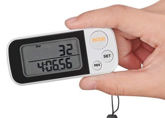 Professional 3D Smart Pedometer And Step Tracker For Walking Steps Miles / Km