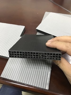 white and black plastic formwork in concrete shuttering with cheaper price