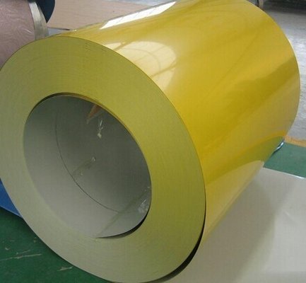 Le revêtement enduit par couleur galvanisé plongé chaud de tôle d'acier de SPCC DC51D SGHC/a enduit la bobine d'une première couche de peinture en acier