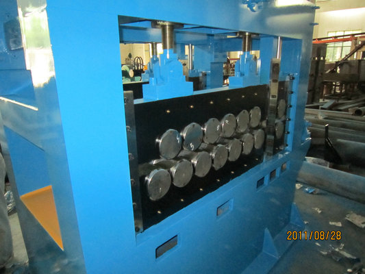 440Kw a enduit la machine d'une première couche de peinture en acier de découpeuse de bobine, la machine hydraulique de Decoiler 4mm - 12mm