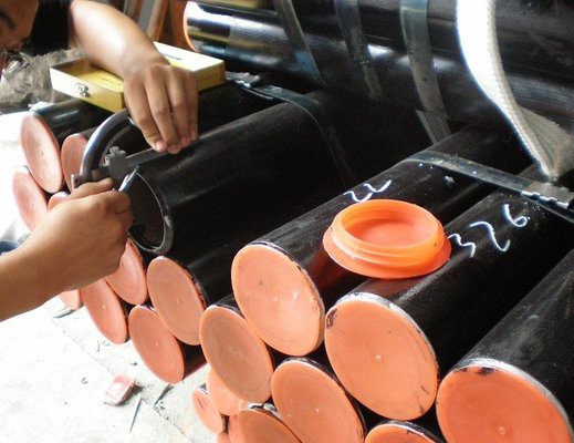 Petit pain chaud de la catégorie A/B/C d'ASTM A106, acier au carbone sans couture étiré à froid de tuyauterie 6 - 16m