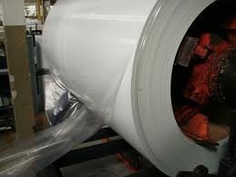 La couleur résistante à l'usure de moulin enduite a enduit les feuilles d'une première couche de peinture en acier de Rolls PPGI de bobines de Galvalume