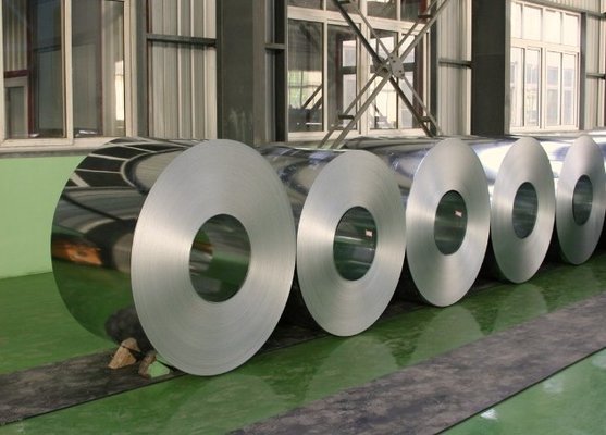 610 mm DX51 EN 10147 Standard chaud feux galvanisé acier bobine rouleau pour les congélateurs industriels