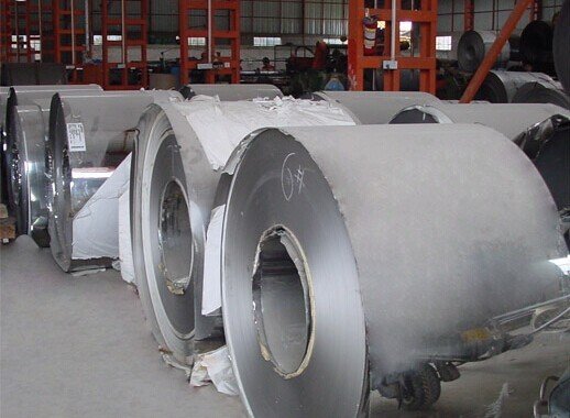 1000mm bobine en acier chaude ou laminée à froid de 1219mm, 200 300 bobines JIS, AISI de 400 séries solides solubles
