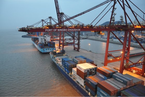 Customs clearance agent for import of milk powder from Australia
