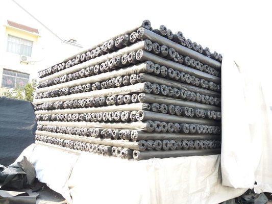 80g - 600g Polypropylene Woven Geotextile Fabric White / Black Color Grass Root Protection