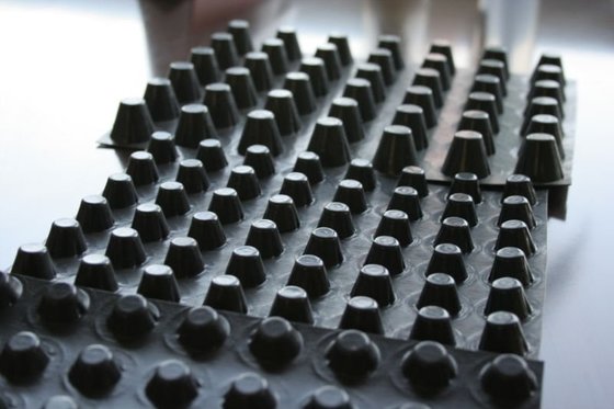 HDPE / PP Composite Waterproof Dimpled Drainage Board Interior Basement Wall Membrane