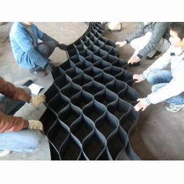 High Strength Cellular Confinement System Of Geocells , Plastic Grid Gravel Driveway