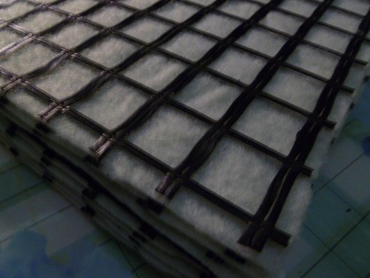 Polyester Composite Geotextile , 80KN Ground Stabilization Fabric With CE