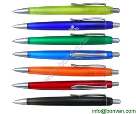 China plastic ball pen,customized gift pen,metal clip gift ball point pen form tonglu,zhejiang supplier