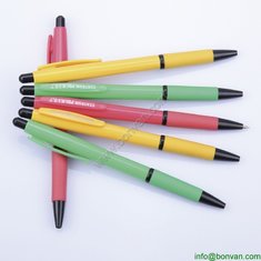 China plastic pen,economic advertising slogan ballpen,low price slogan ballpoint pen supplier