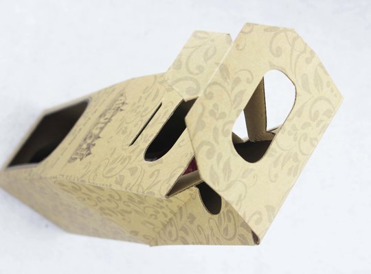 Premium promotional  creative Paper Gift Boxes for red wine , easy taking