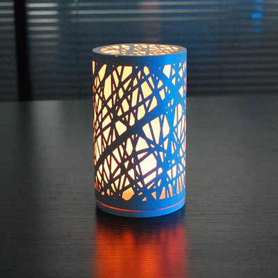 Ein durchdachtes buntes Glas des älteren Handwerkers und materielle eine Größe D95*H165cm LED des Eisens Tischlampe.