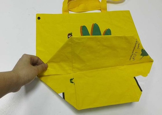Fashionable yellow spacious Packing Plastic Shopping Bag With Zipper