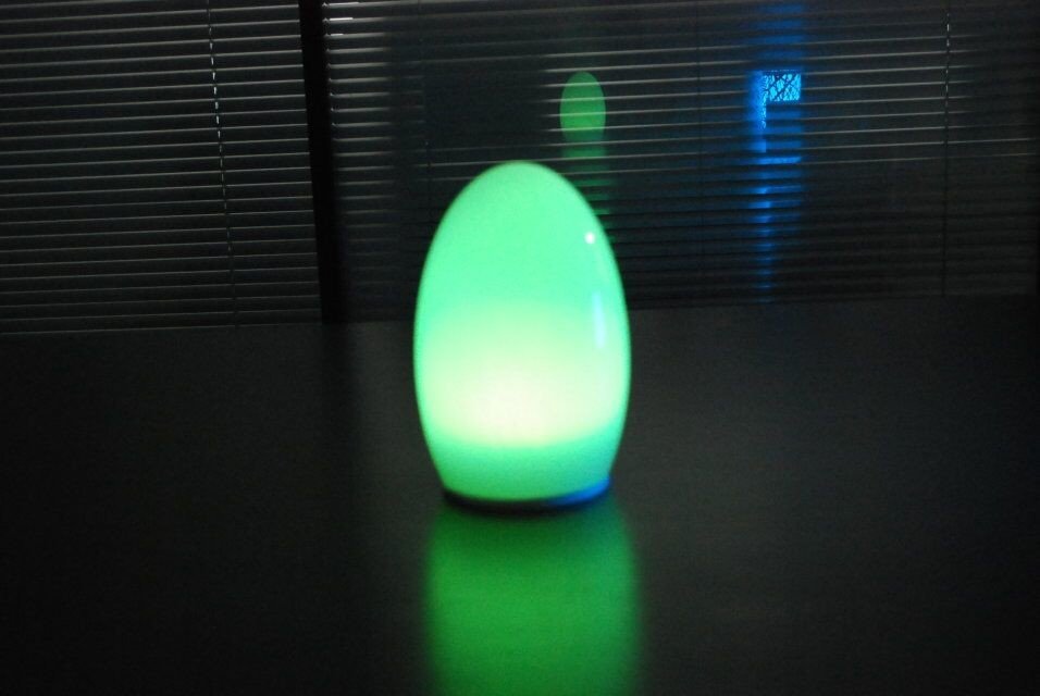Der ältere Designer, zum von dergleichen zu entwerfen ärgern Schreibtischlampe der Mode LED der Größe 12 x h18cm der Form Φ.