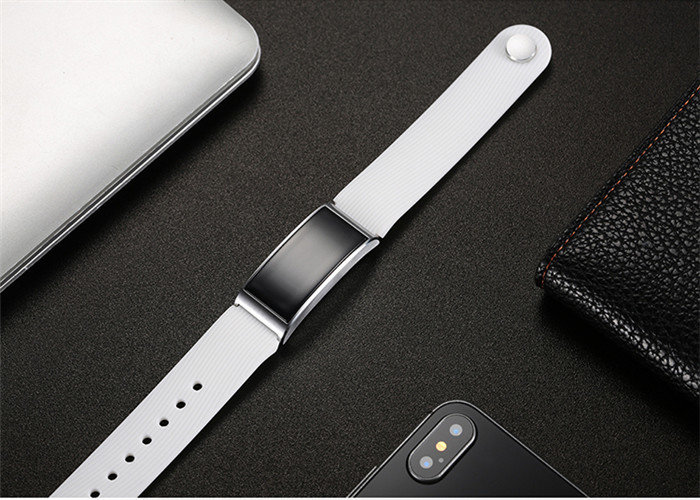 90mAh Li - Ion Battery LED Smart Watch With Pedometer / Sleep Monitor Function