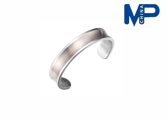 Asphaltieren Sie Armband modisches Edelstahl-Armband für Mann-Stulpen-Dekoration