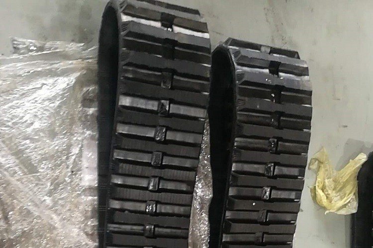 80kg Excavator Rubber Tracks 280 X 72 X 56 Size Continuous With Joint Free