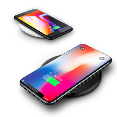 Factory patent model 5W 7.5W 10W QI wireless charging pad fast charger for iPhone and Samsung in black red or white