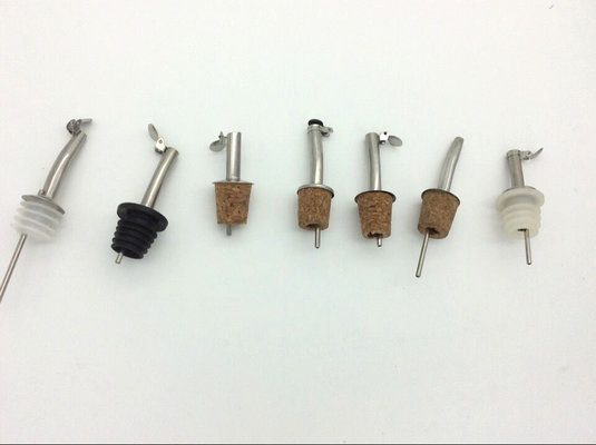 Customized LOGO Pour Spout For Oil and Wind with stainless steel cork GK-PS01 supplier