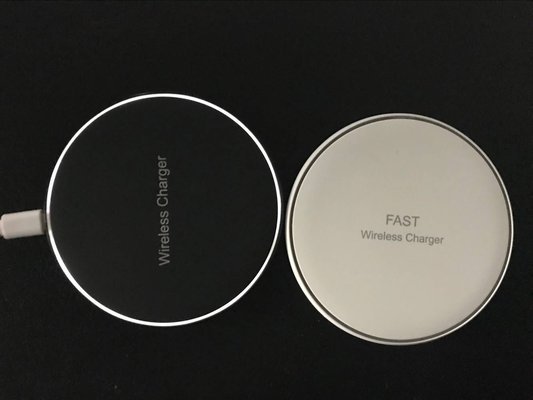 Certified Ultra Thin Wholesale Wireless Charger External Battery Fast Charging Qi Wireless Charger EB-WD004 supplier