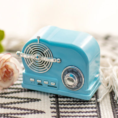 Retro Mini Speakers Hands Free Portable Wireless Bluetooths speaker GK-BT02 supplier