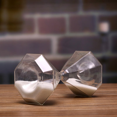 Indoor Wedding Favors Hourglass Custom Diamond Shape Decorate Sandglass With Sliver Sand  GK-SD01 supplier