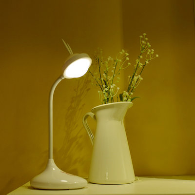ALL IN 1 Brand NEW Portable Rechargable Flashlight Night light Table night LJC-113 supplier