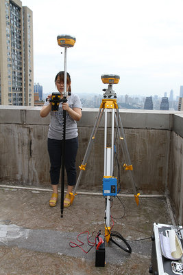 Data Auto-recorded RTK GNSS Base and Rover Land Surveying System