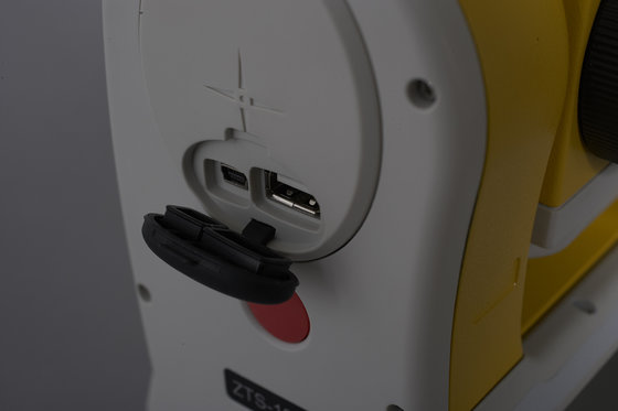 Compact, Lightweight Design Digital Total Station