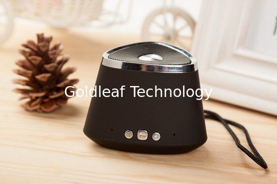 Metal casing triangle music mini bluetooth speaker at bottom price