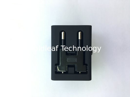 2016 hot selling universal travel adaptor