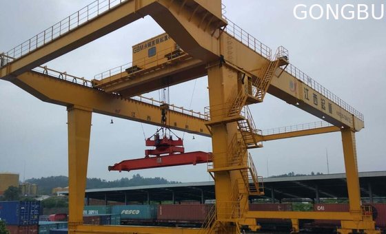 Integral direct-drive permanent magnet Crane crab